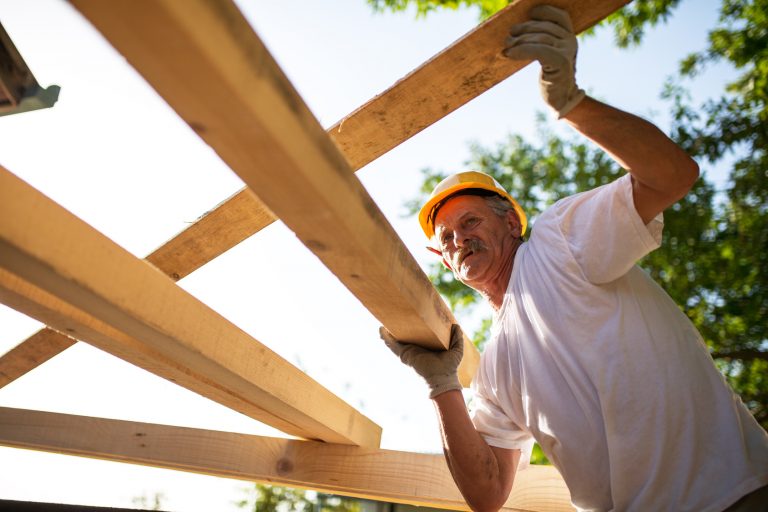 10 Benefits that Older Workers Bring to the Construction Industry ...